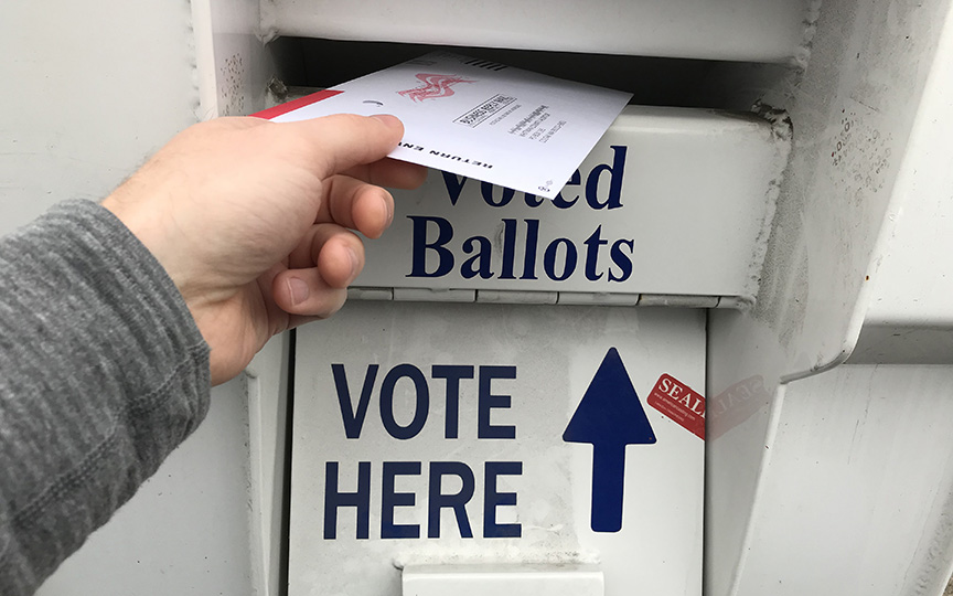 County elections official says new voter system improving as primary ...